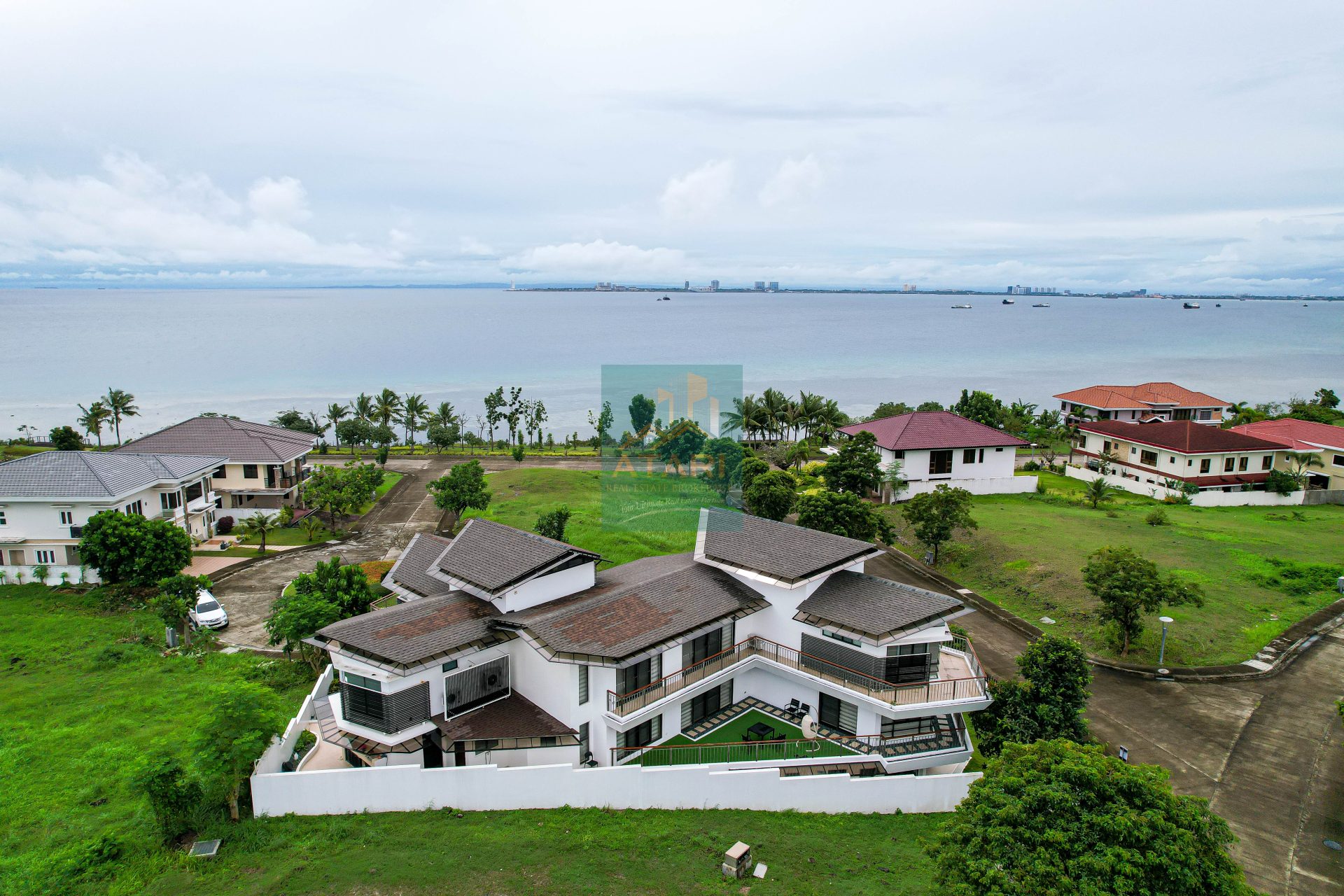 Luxurious Seafront 5-Bedroom Mansion with Indoor Pool and Breathtaking ...
