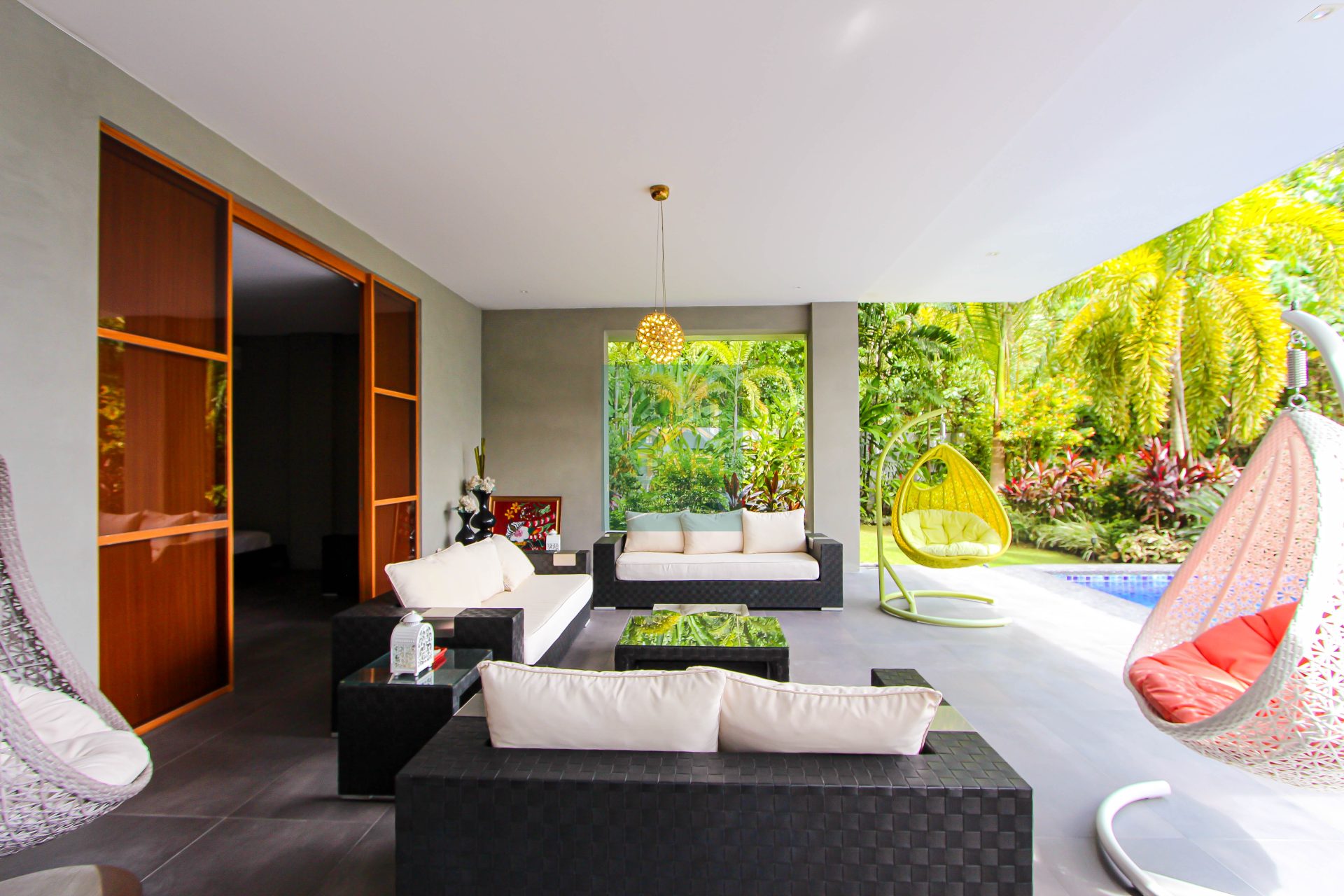 Exquisite 14-Bedroom Mansion in Maria Luisa: A High-End Haven with Pool ...
